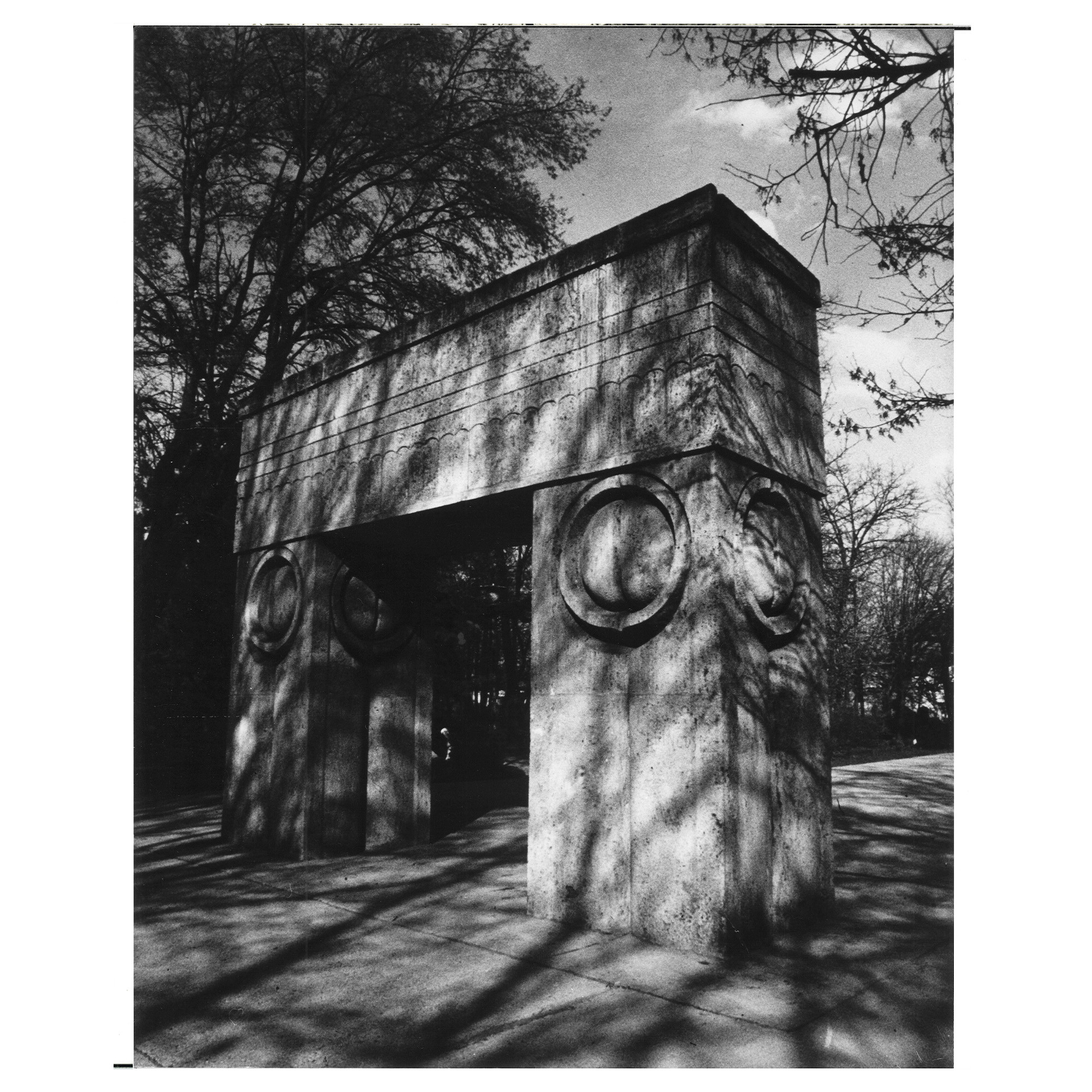 Lot 60, Karl Prantl - Constantin Brâncuși. The sculptures of Tîrgu Jiu ...