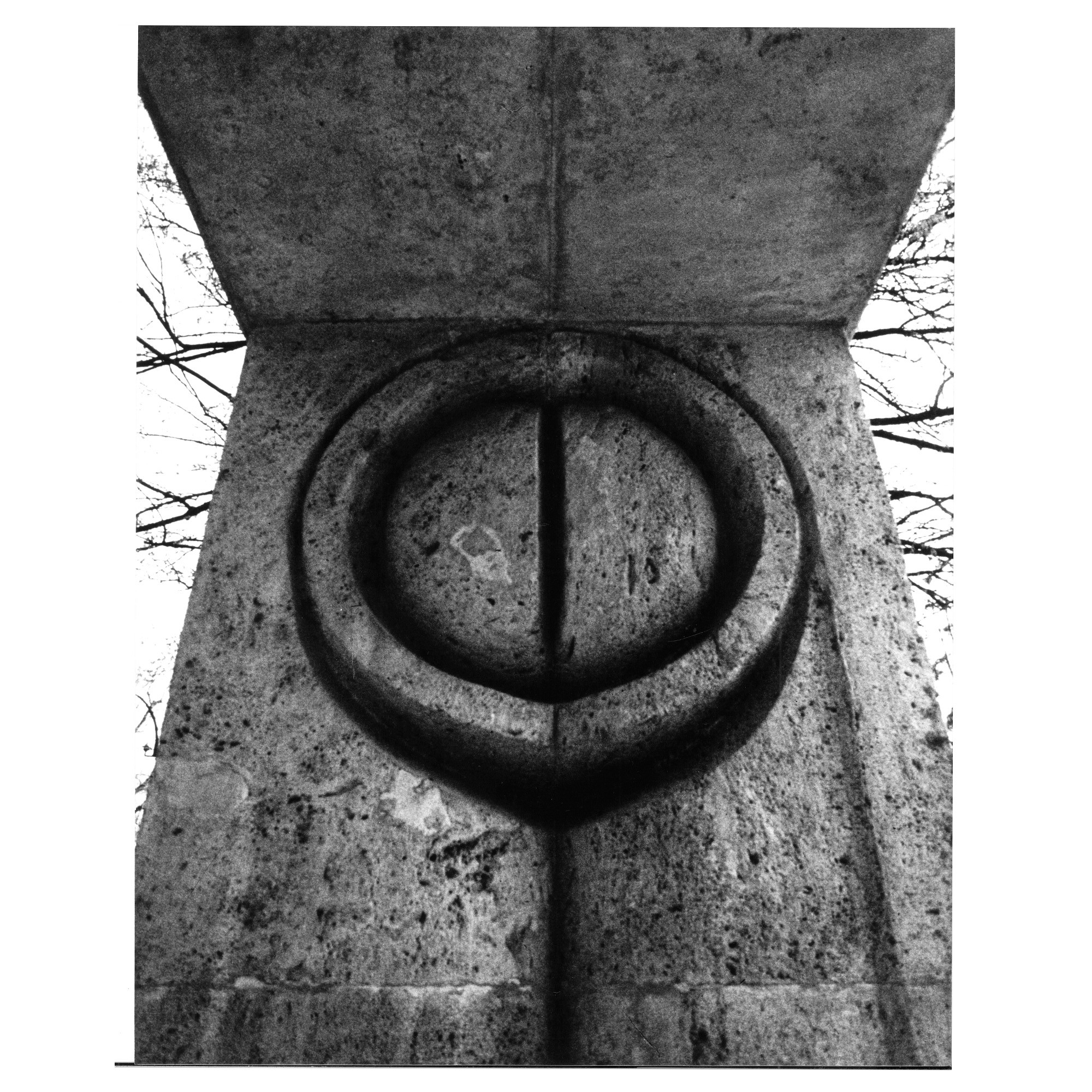 Lot 60, Karl Prantl - Constantin Brâncuși. The sculptures of Tîrgu Jiu ...